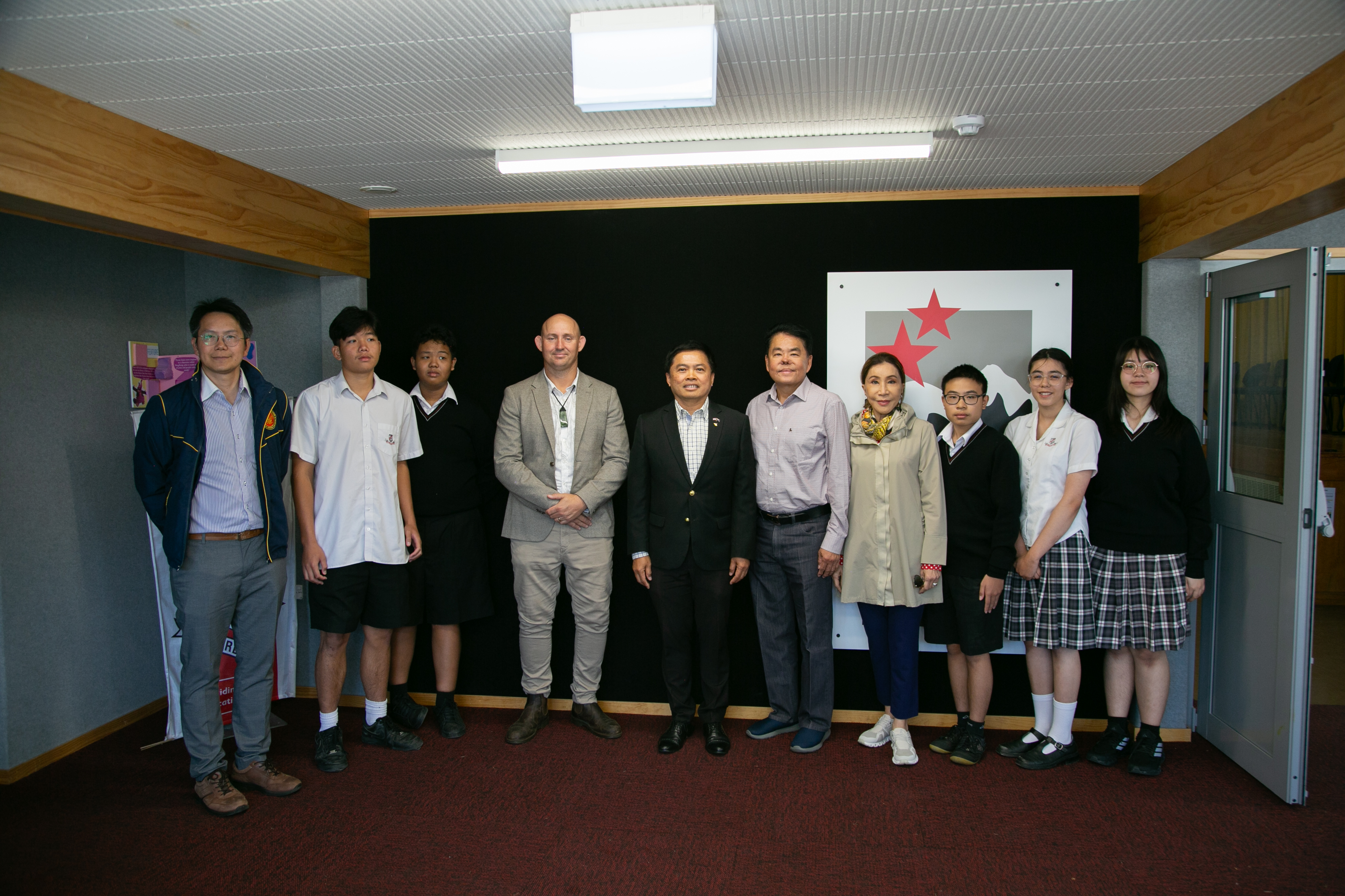Strengthening Ties: Thai Ambassador Visits Mount Hutt College and Methven